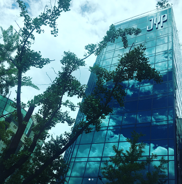 Yoon Park shows off JYP's new organic cafeteria