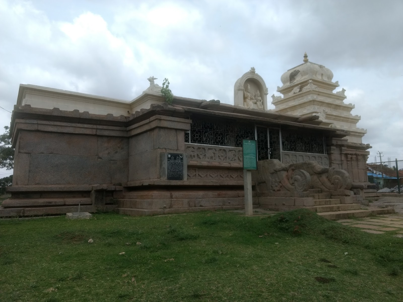 Kaidala Chennakeshava temple - Tumkur tourist attractions
