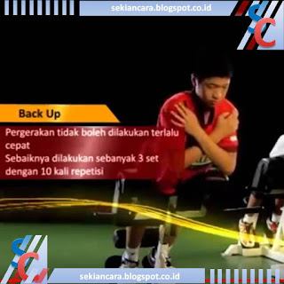 Back up, gerakan olah raga penunjang untuk memperkuat otot pinggang ...