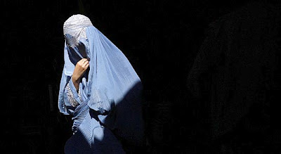 Luigi Moda islâmica feminina: O NIQAB HIJAB E BURCA. ENTENDA A DIFERENÇA.