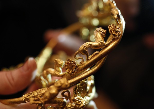 PG017925: Artifak emas abad ketiga Sebelum Masihi ditemui