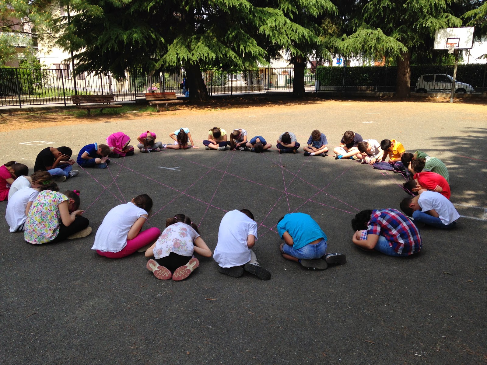 APEdario: La ragnatela dell'amicizia