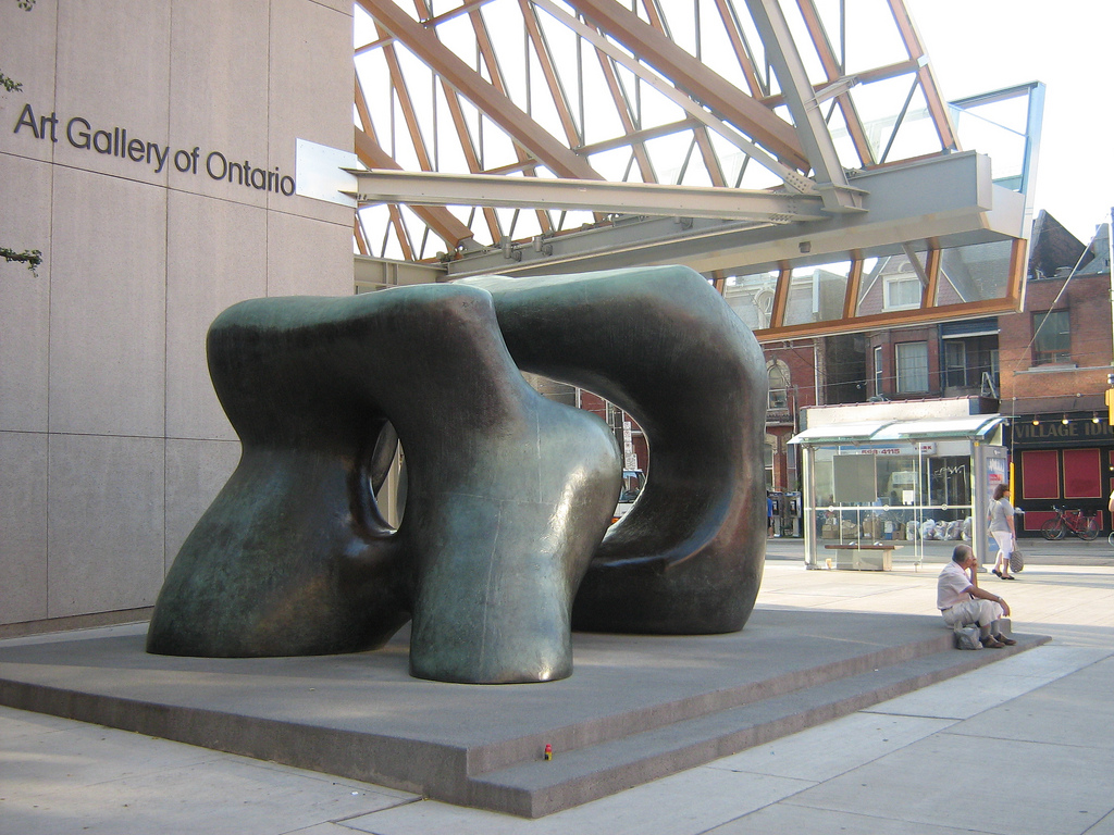 Mine d'Art: HOMMAGE À UN ARTISTE : HENRY MOORE