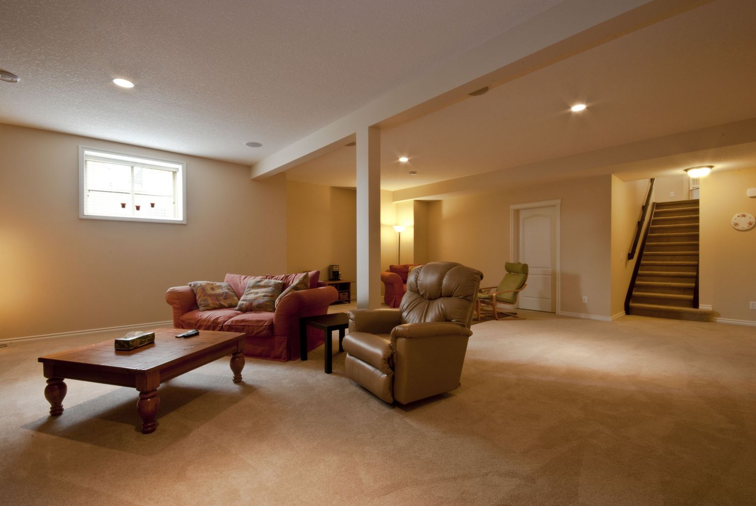 Jan & Eam's News: Immaculate Bungalow in Ranchers Rise, Air Ranch, Okotoks