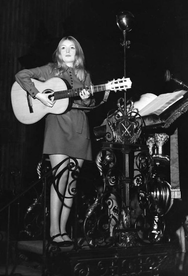 Those Were the Days: 22 Black and White Photographs of a Young and ...