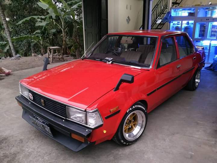 Modifikasi mobil sedan tua bekas bergaya retro klasik | RIMS GARAGE