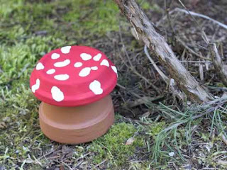 DIY Garden Toadstool | Find My DIY