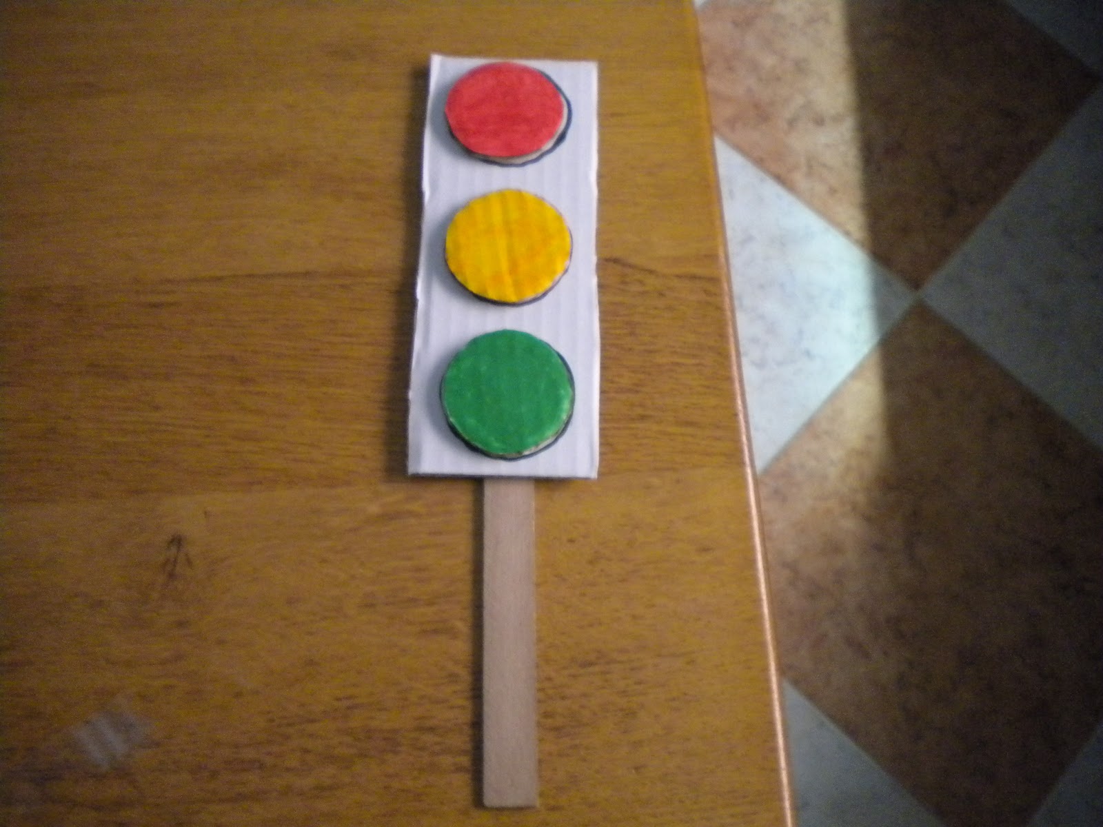 B aprende en casa: El semáforo