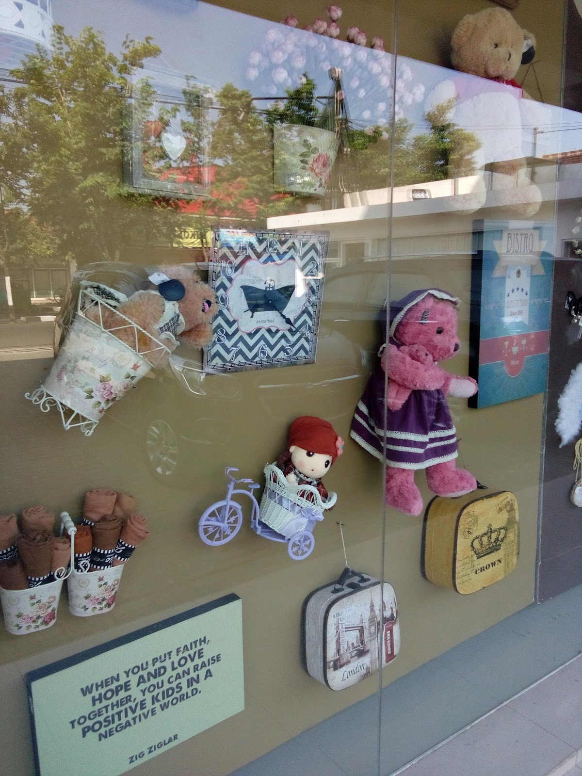 Jolie Jogja Wirobrajan - Surga Pernak-Pernik dan Fashion ~ Jasfora