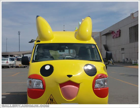 KERANDA MAYAT: Bas sekolah di jepun yg serius kreative....