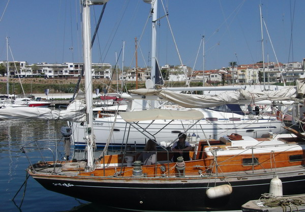 CHEOY LEE EMPIRE OFFSHORE 40...P A N D I A: 15) REHABILITACION ...