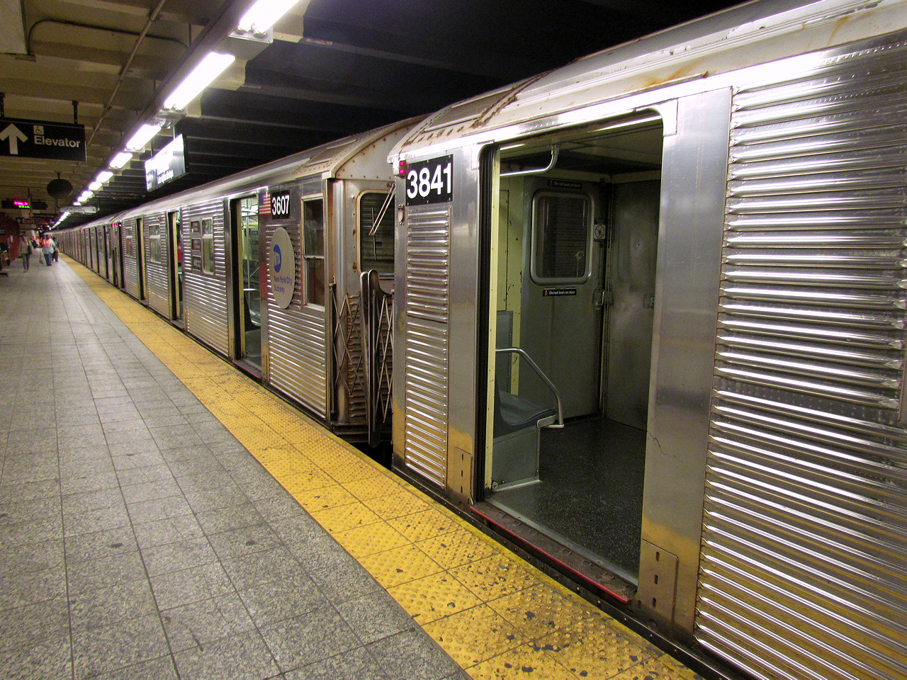 Jersey Mike's Rail Adventures: 12-07-06 PHOTOS: An R32 Day on the A