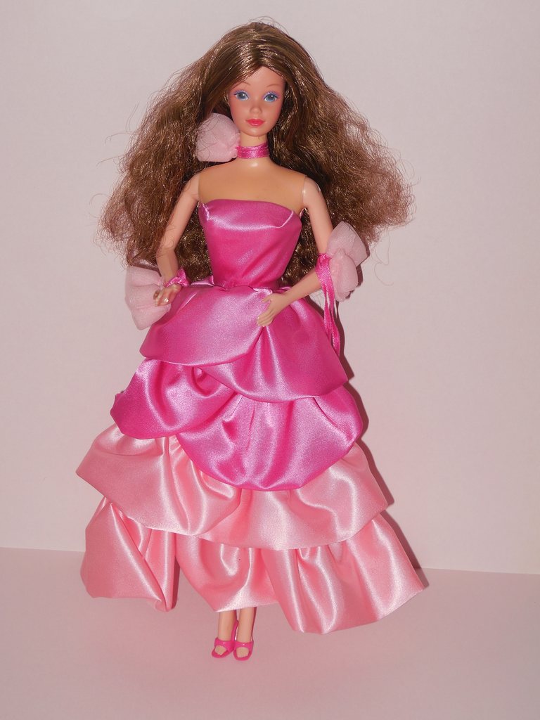 Veni Vidi Dolli: OVERVIEW: Barbie From Childhood to Generation Girl