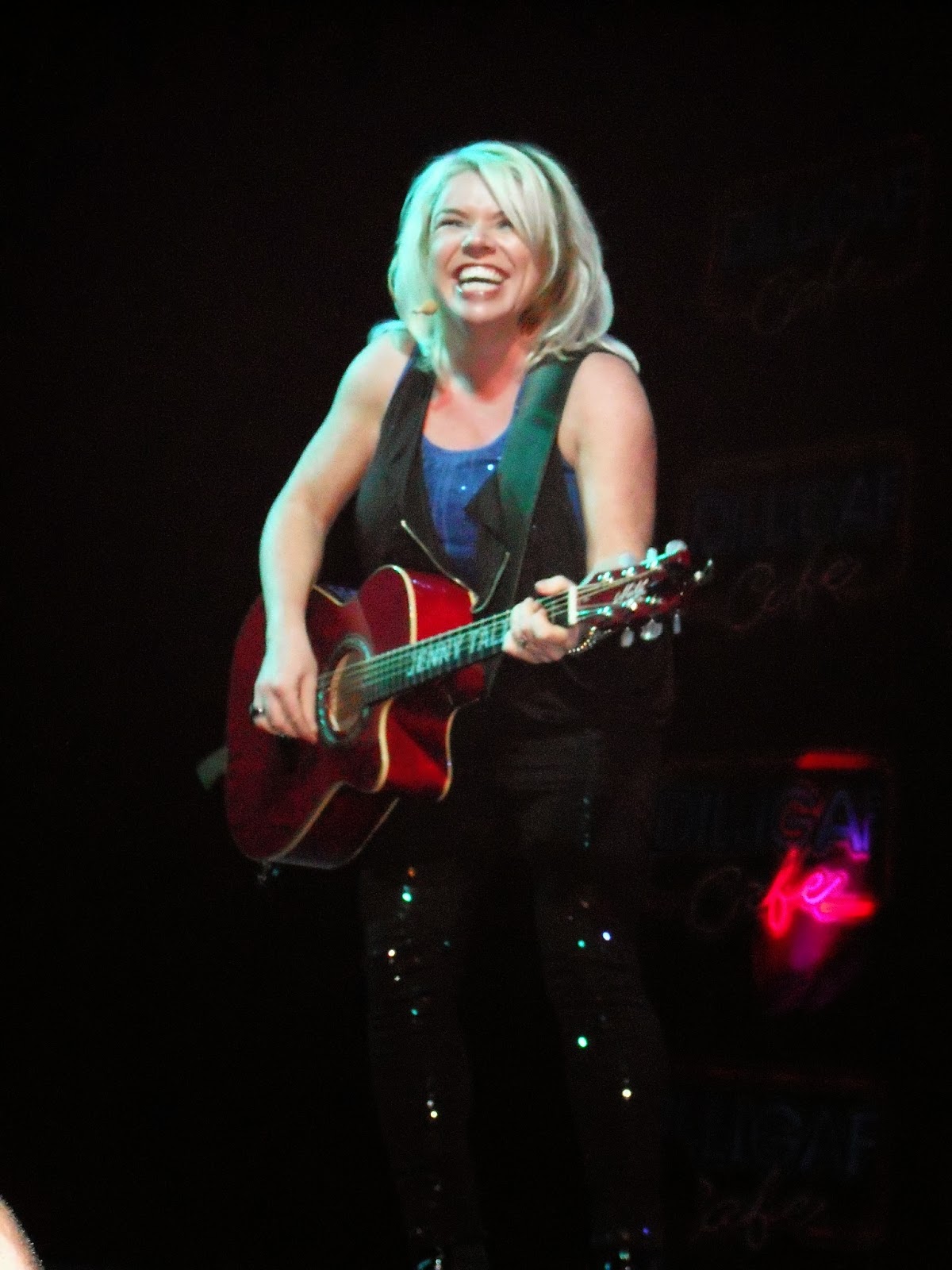 Jolene: The Country Music Blog: Jenny Talia brings some F.O.C.U.S. to ...