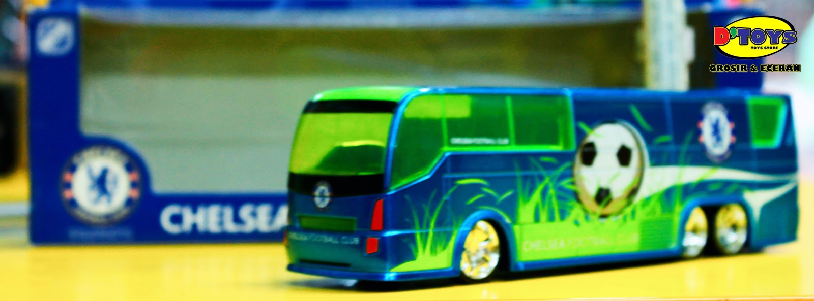 D'Toys: Maisto Football Club Bus Die-Cast