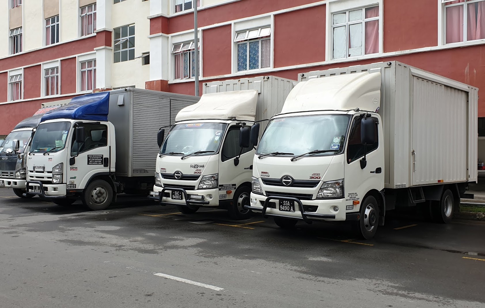 Perkhidmatan lori sewa sabah. Sabah lorry transport service. Hotline ...