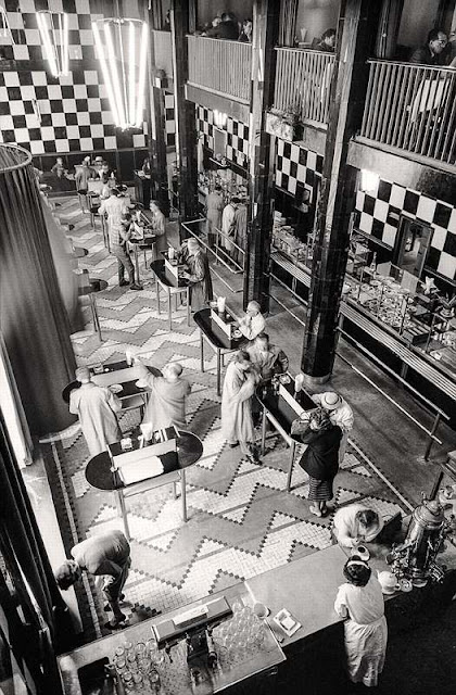 Rising From the Ruins: Pictures of Warsaw, Poland in 1950 ~ Vintage ...