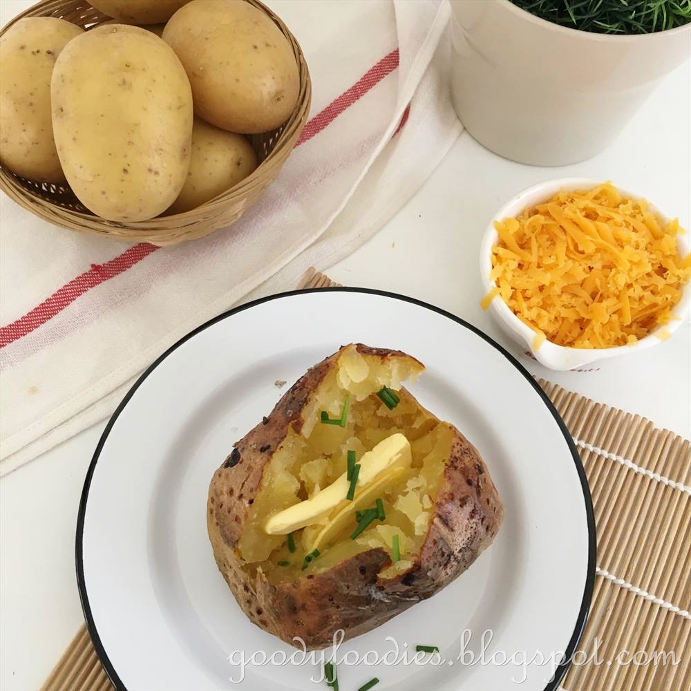 GoodyFoodies: How to Cook the Perfect Baked Potato + French Potatoes