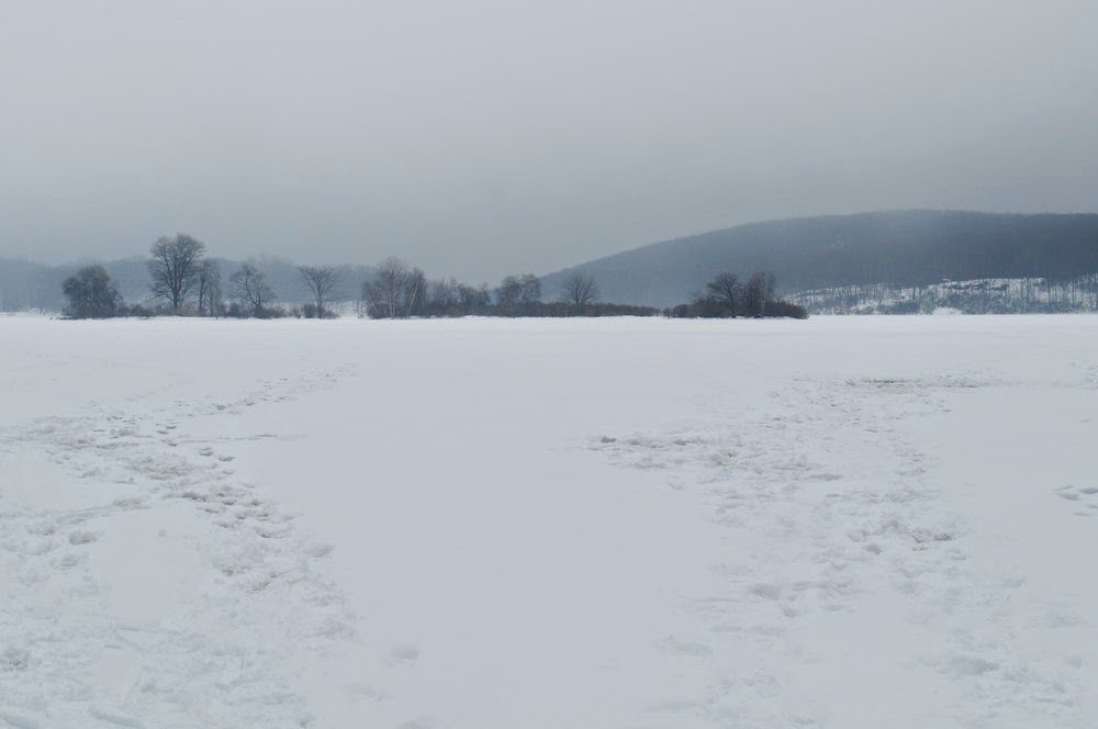 Harriman Hiker: Harriman State Park and Beyond: Frozen Lake Welch