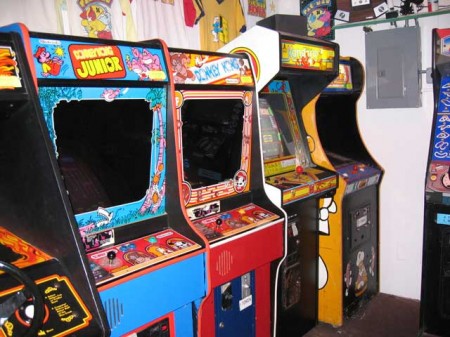 The Non-Gamer's Gamer's Blog: Malibu Grand Prix and the Mystery of Dig Dug