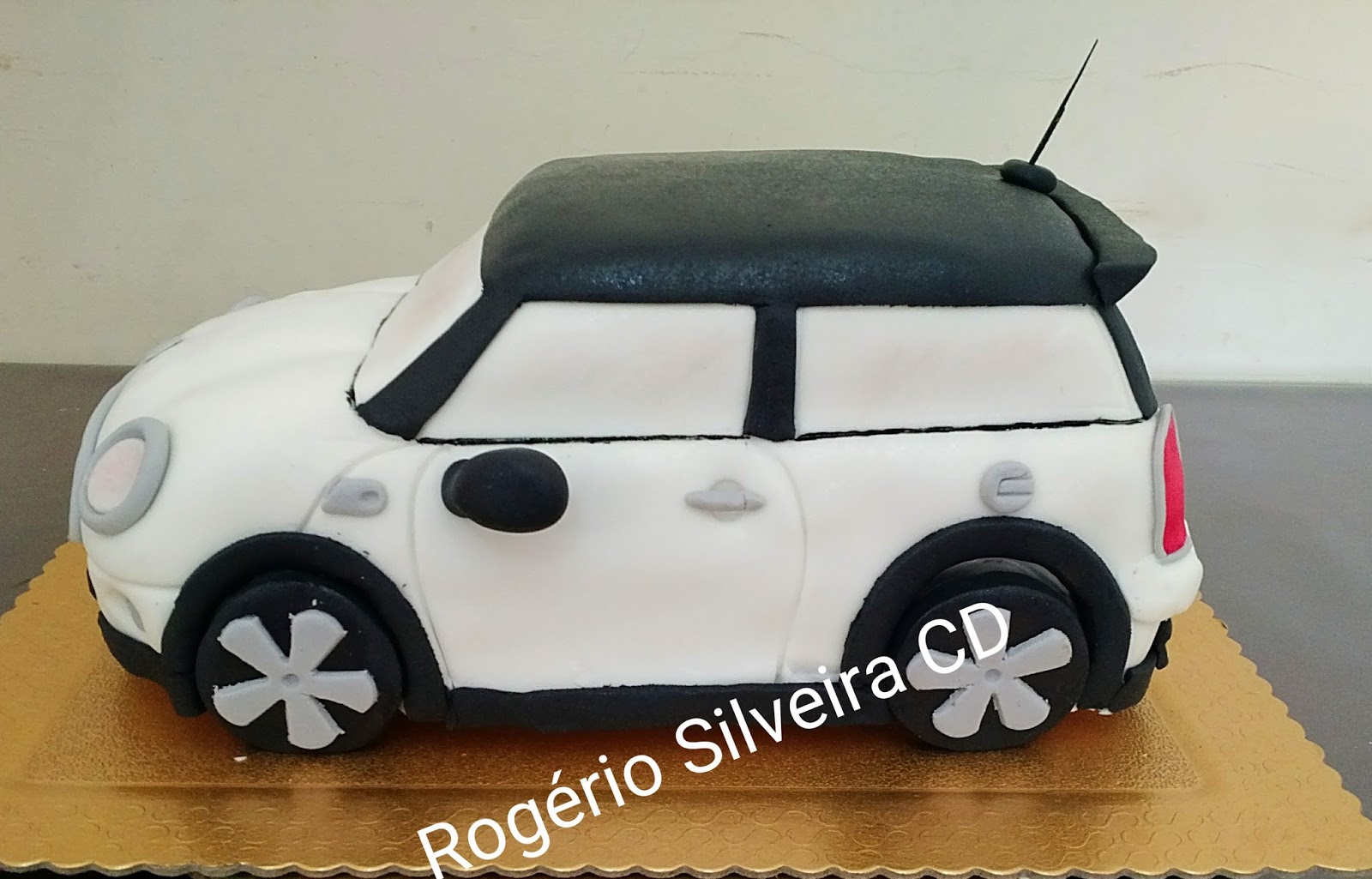 Rogerio Cake Designer: Bolo Mini Cooper