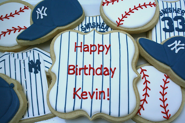 Jaclyn's Cookies: Yankees birthday cookies
