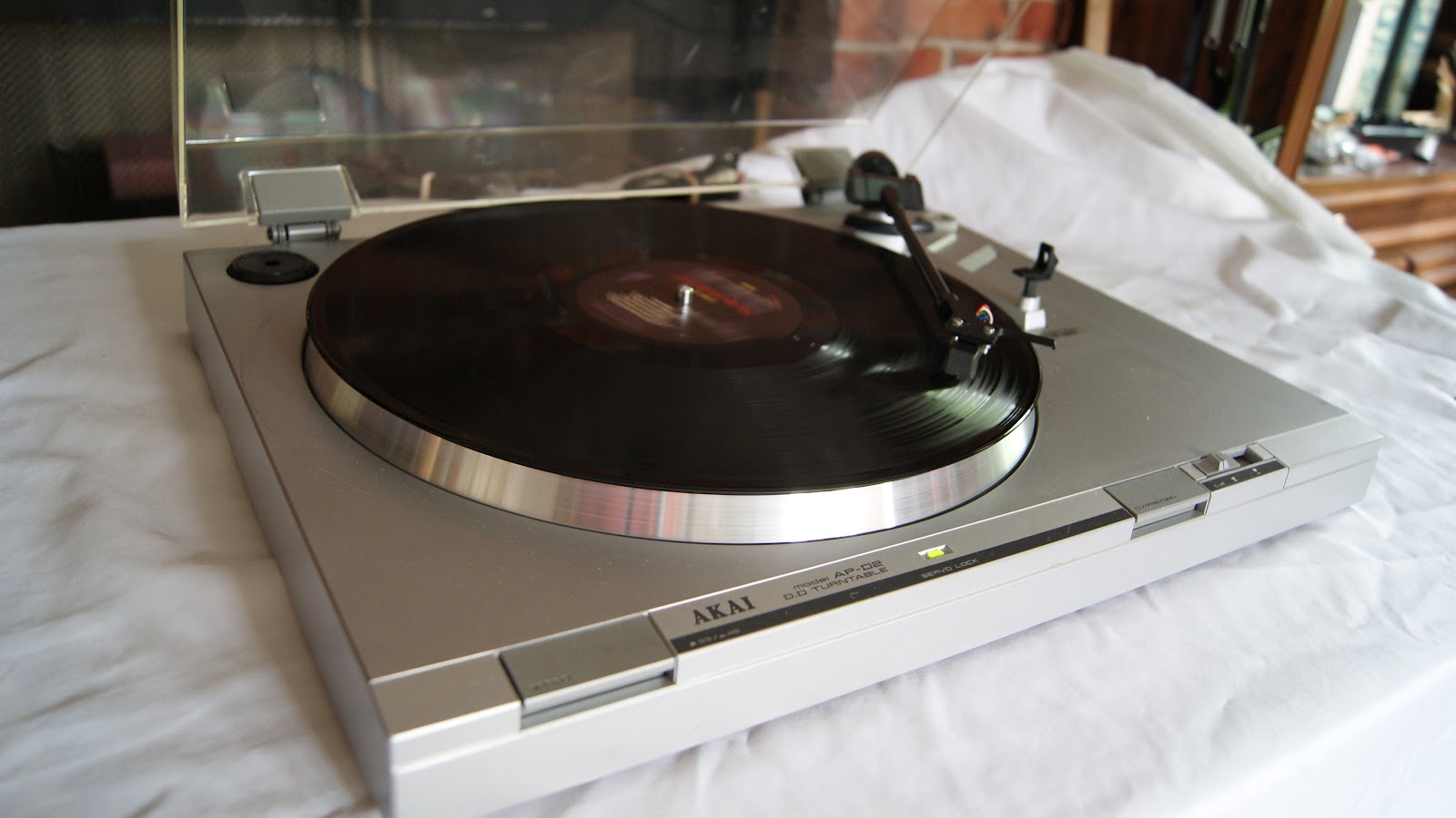 Akai AP-D2 Turntable