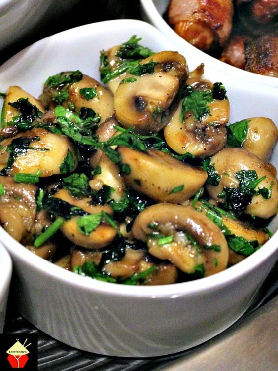 Champinones Al Ajillo, Spanish Garlic Mushrooms is a wonderful Tapas ...