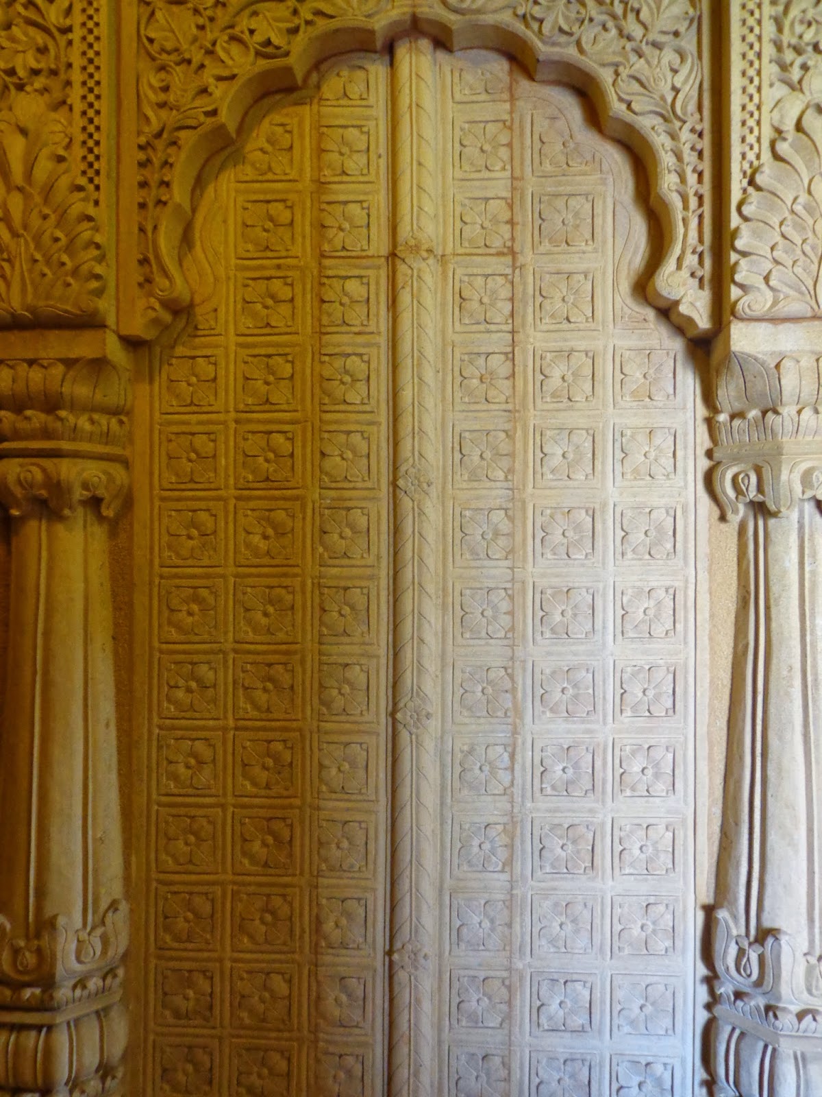 The Wandering Juan: Lalgarh Hotel Fort & Palace: A Relaxing Time in the ...