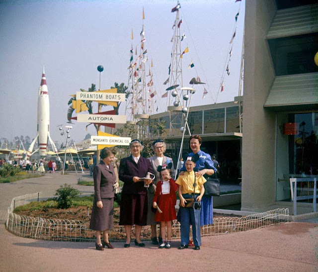 Disney Avenue: A Rare Look at the New Tomorrowland of 1967 Press Kit