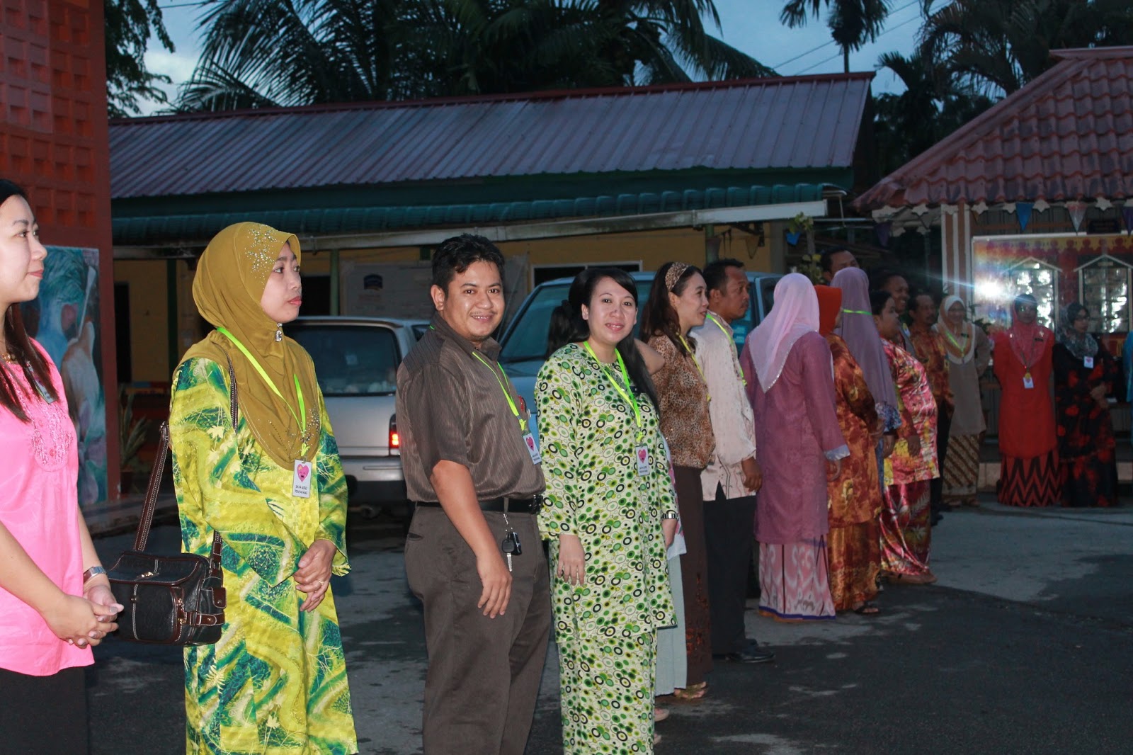 .::OFFICIAL BLOG OF SMK GEDONG::.: KEMPEN GURU PENYAYANG SMKG 2013