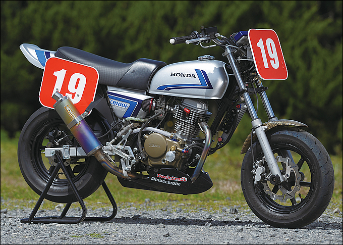 Racing Cafè: Honda Ape 100 "Spencer Replica" by DeakCraft Motorcycles
