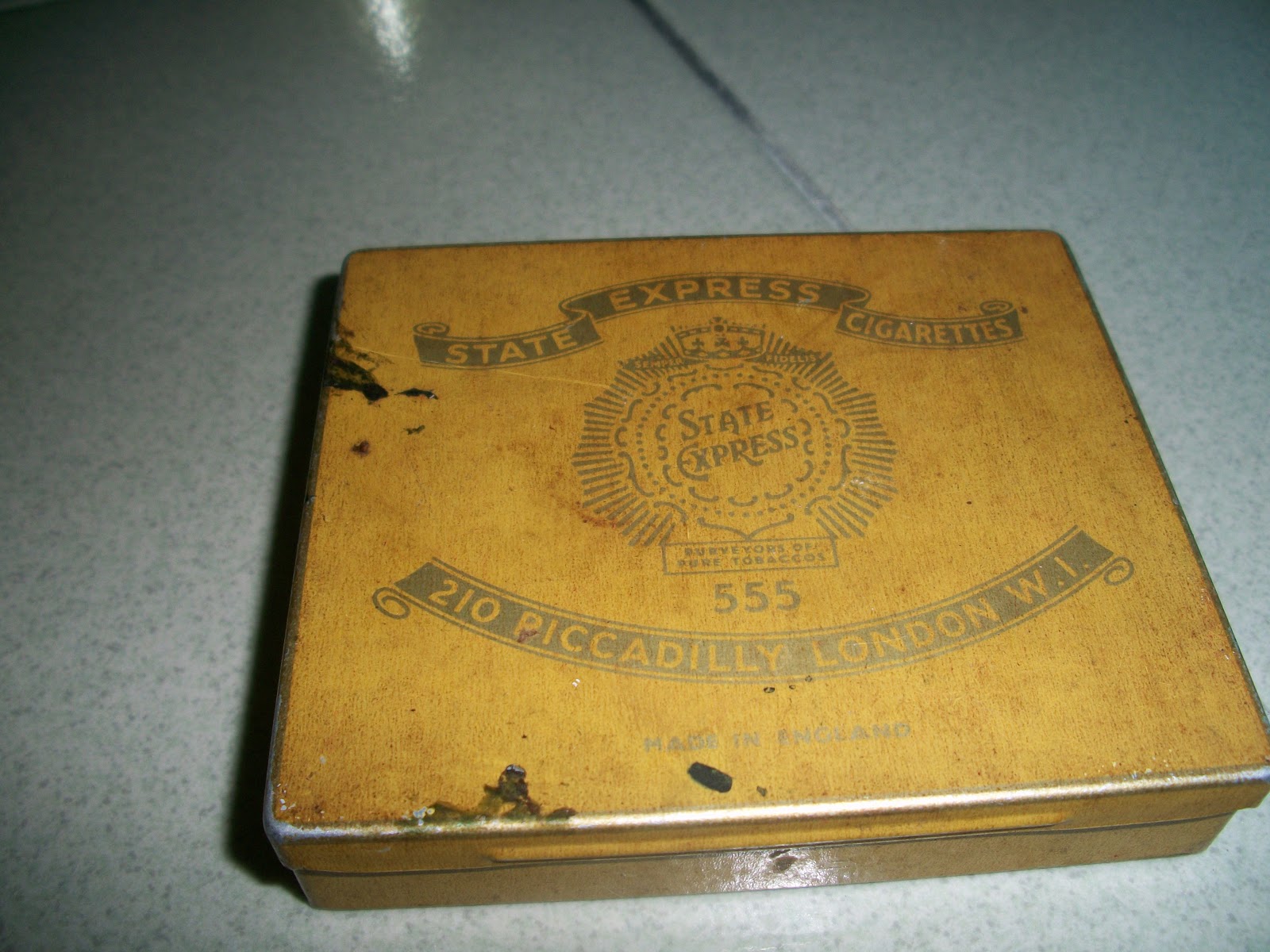 Adamalif Collectibleitems: Vintage 555 State Express Cigarettes tin