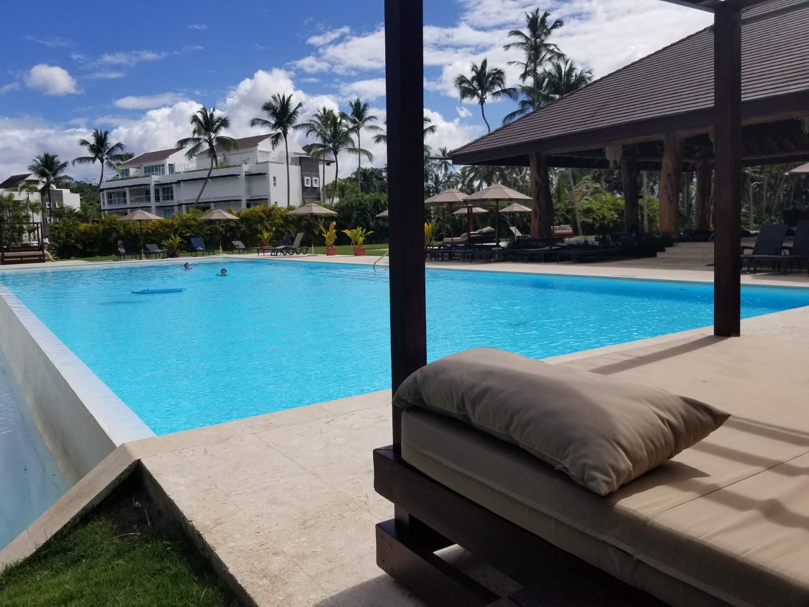 Coral Stone tiles Pool Decks and Stone Pavers: Pool Deck