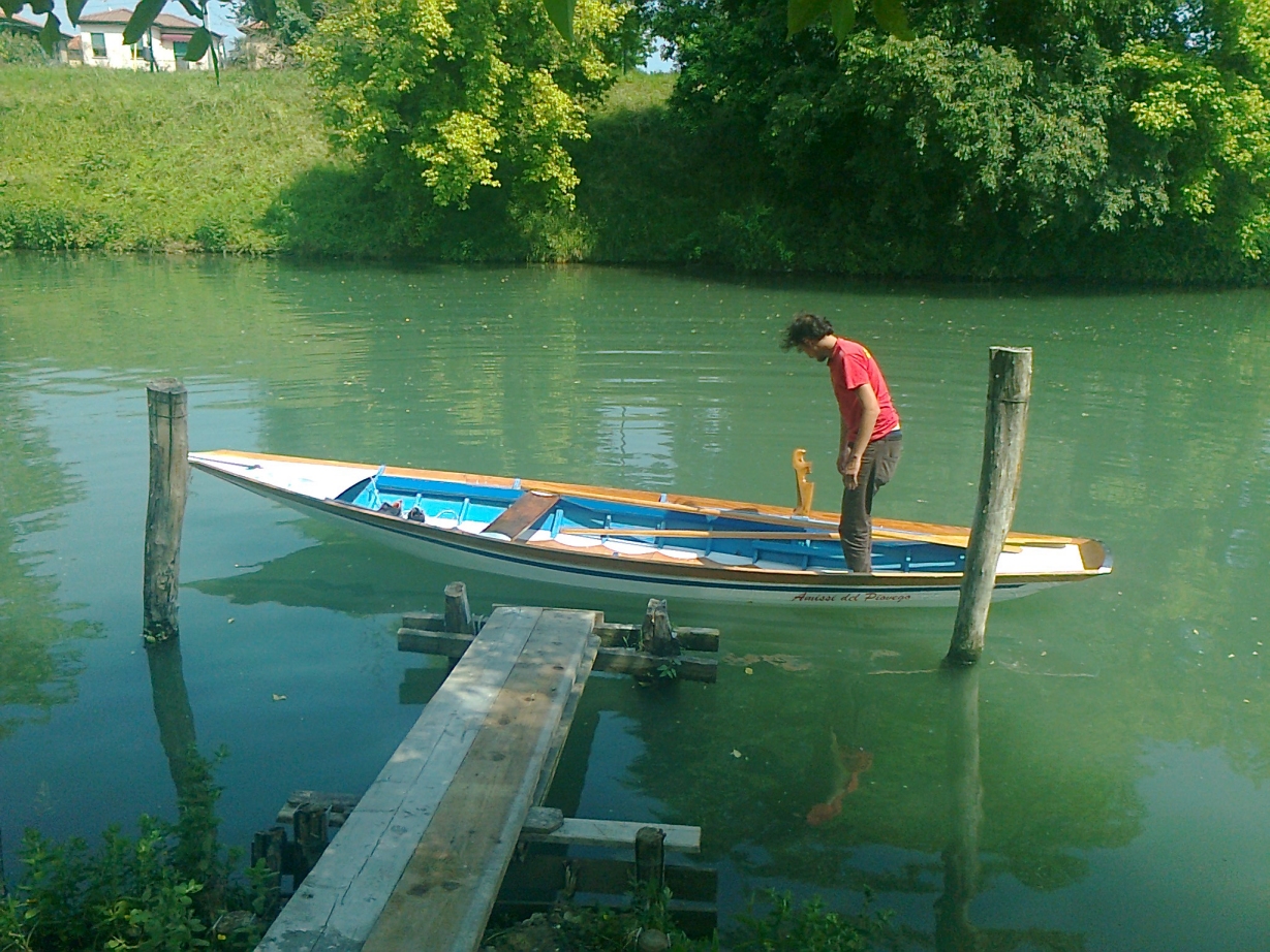 Recovering traditional boats in Padua: S-ciopon launching and testing