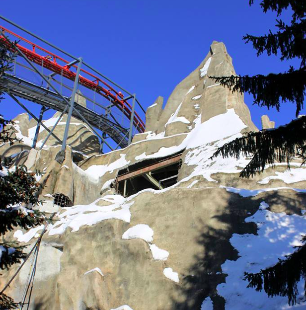 InSanity lurks Inside: Canada's Wonderland- Wonder Mountain Construction