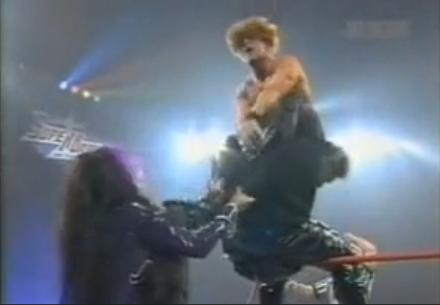 Cheating Wrestling Valets: 6. Paisley (Prince Iaukea Vs Lash Leroux ...