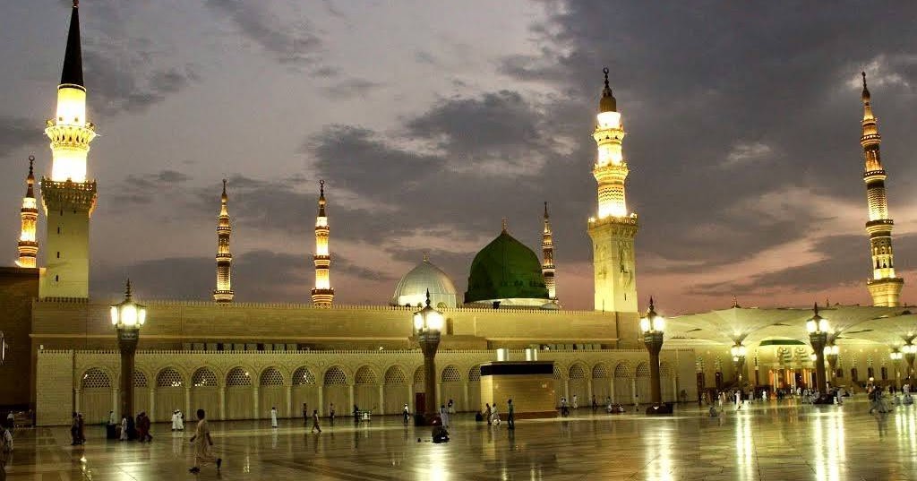 Kisah Imam Hanafi dan Imam Ja'far Serta Tongkat Rasulullah SAW - Mubina ...