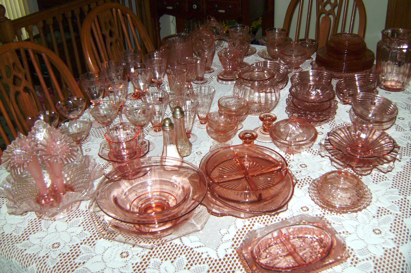 Relevant Tea Leaf: Great Lakes Depression Glass Show
