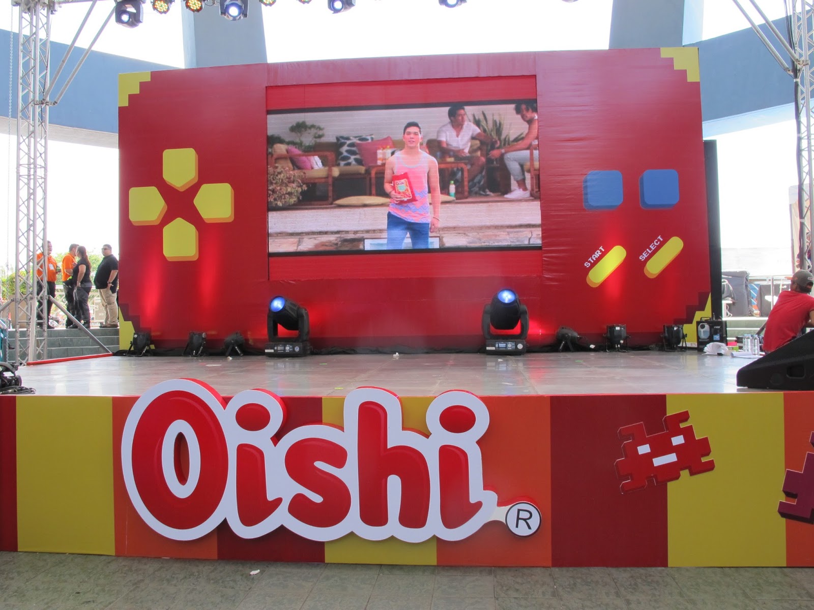 Oishi Snacktacular 2016! - ARTSY FARTSY AVA