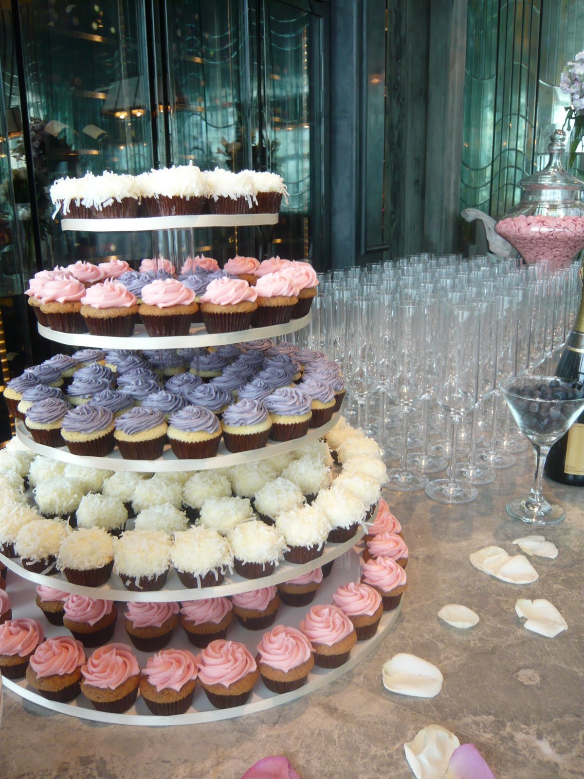 Sift: Tonnes of cupcakes for corporate events