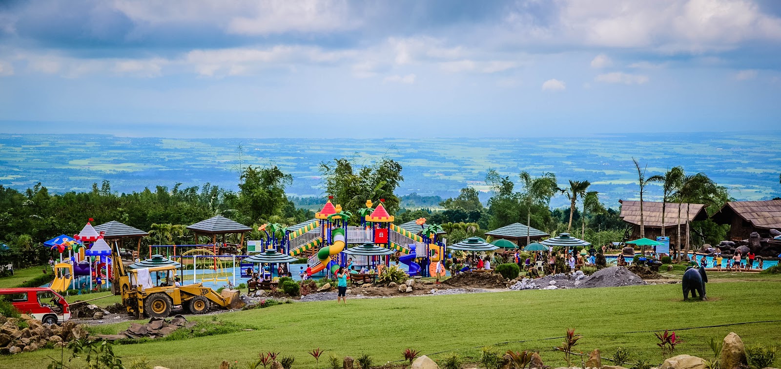 LiFe is a HaLo: Campuestohan Highland Resort