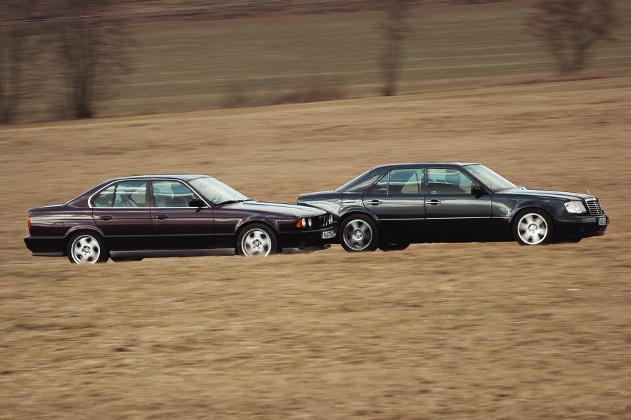 BMW E34 M5 vs Mercedes W124 E500 - Sekiz Silindir