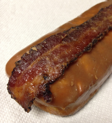 Danielle's Dish: Review: Maple Bacon Long John