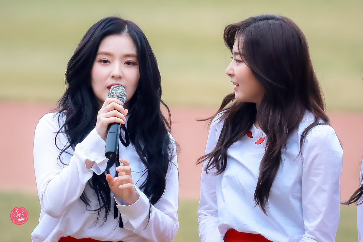 I Love Red Velvet : IRENE RV - 2017 KBO CHAMPIONSHIP OPENING