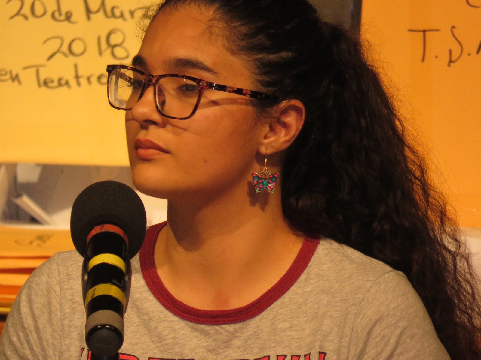 somos el espectador: ALONDRA HIDALGO ANDA AL RELOJ