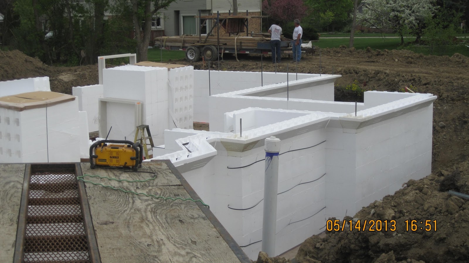 Energy Efficient Building Network: Installing Insulating Concrete Form ...