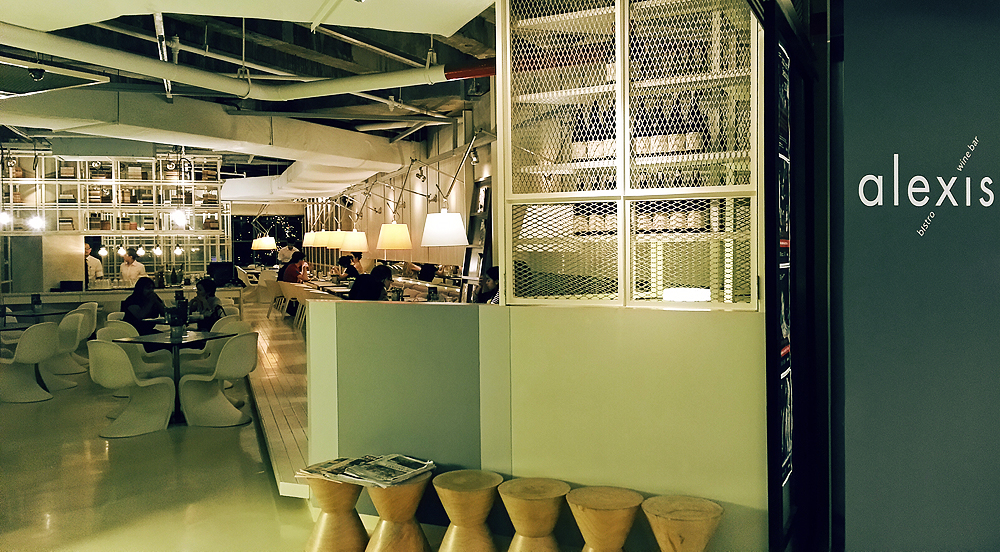 The Food, Coffee & Cafe Connoisseur: ALEXIS BSC