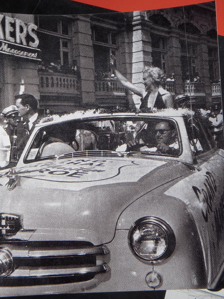 The Automobile and American Life: Marilyn Monroe and the Automobile ...