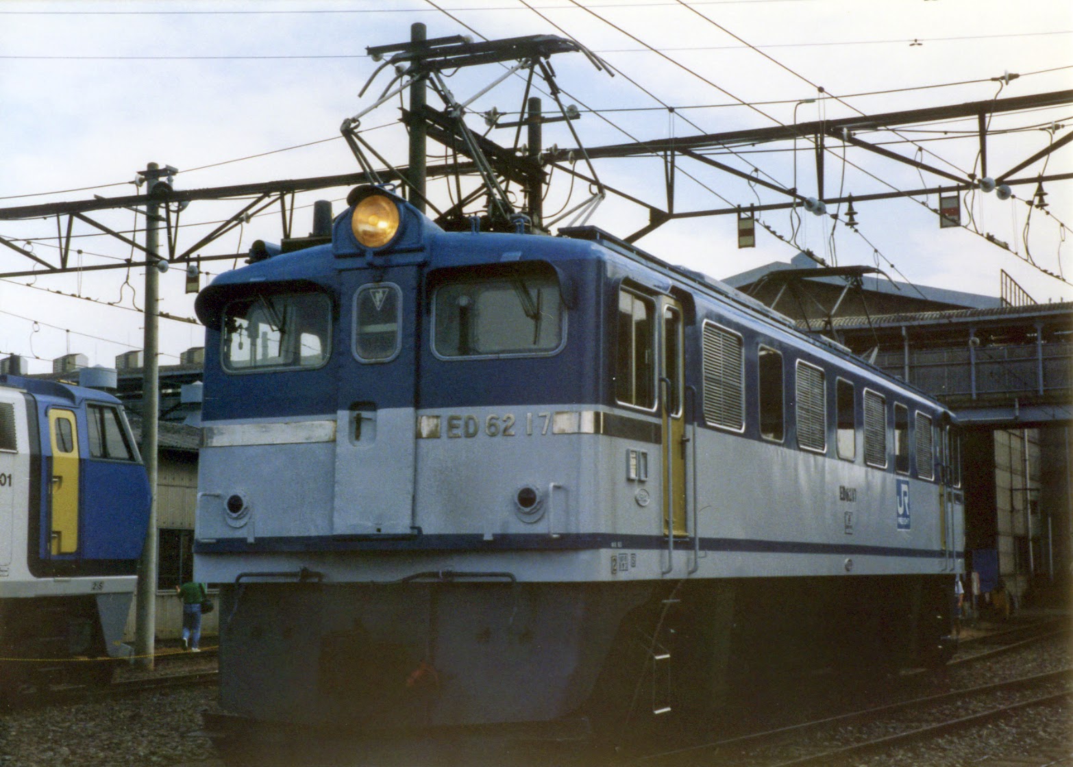 ハマちどり写真帖: 新鶴見機関区公開（1991）とE44